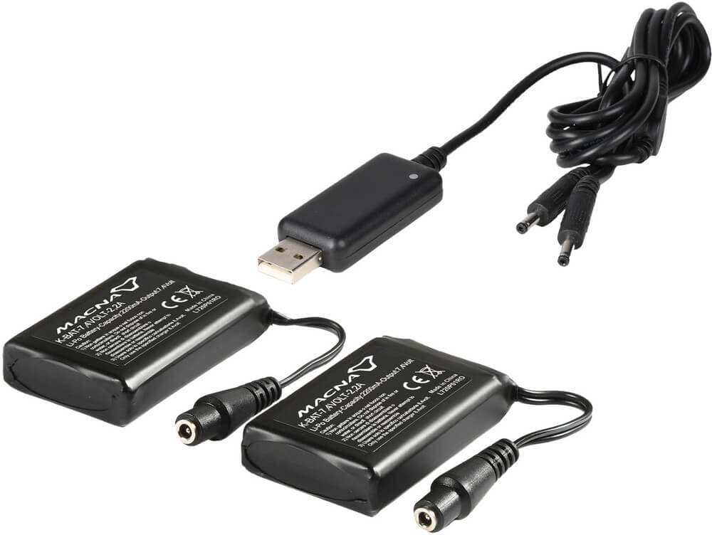 Macna Accu + USB lader 7,4V 2,2A - Voordeelhelmen.nl