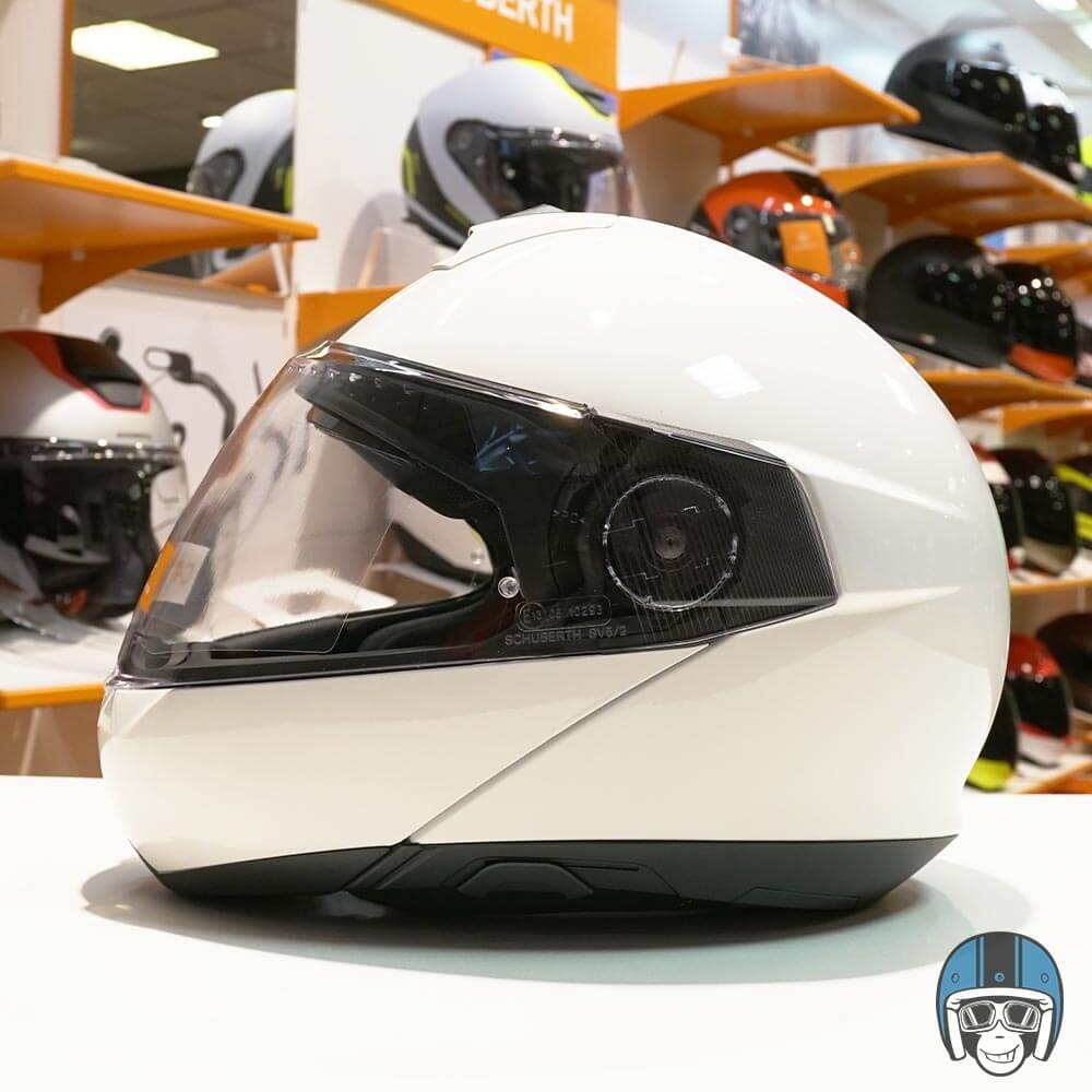 Schuberth C4 Basic White 202 - Voordeelhelmen.nl